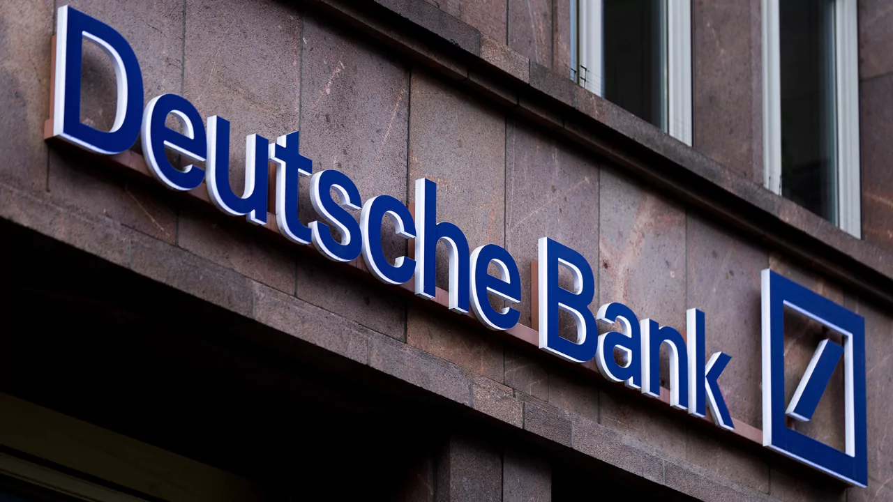Deutsche Bank Off Campus Drive 2025: Apprentice Role for Technology
